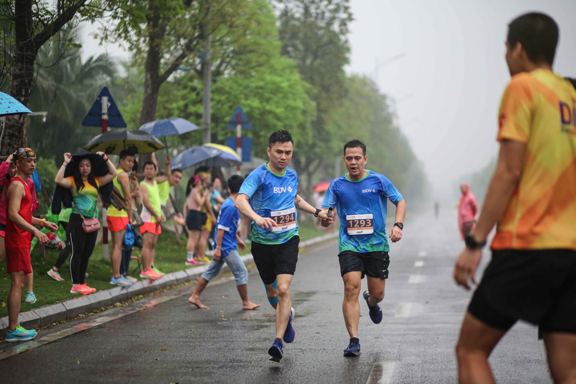 Ekiden và sự kết nối giữa những tâm hồn yêu chạy bộ - Race Vietnam