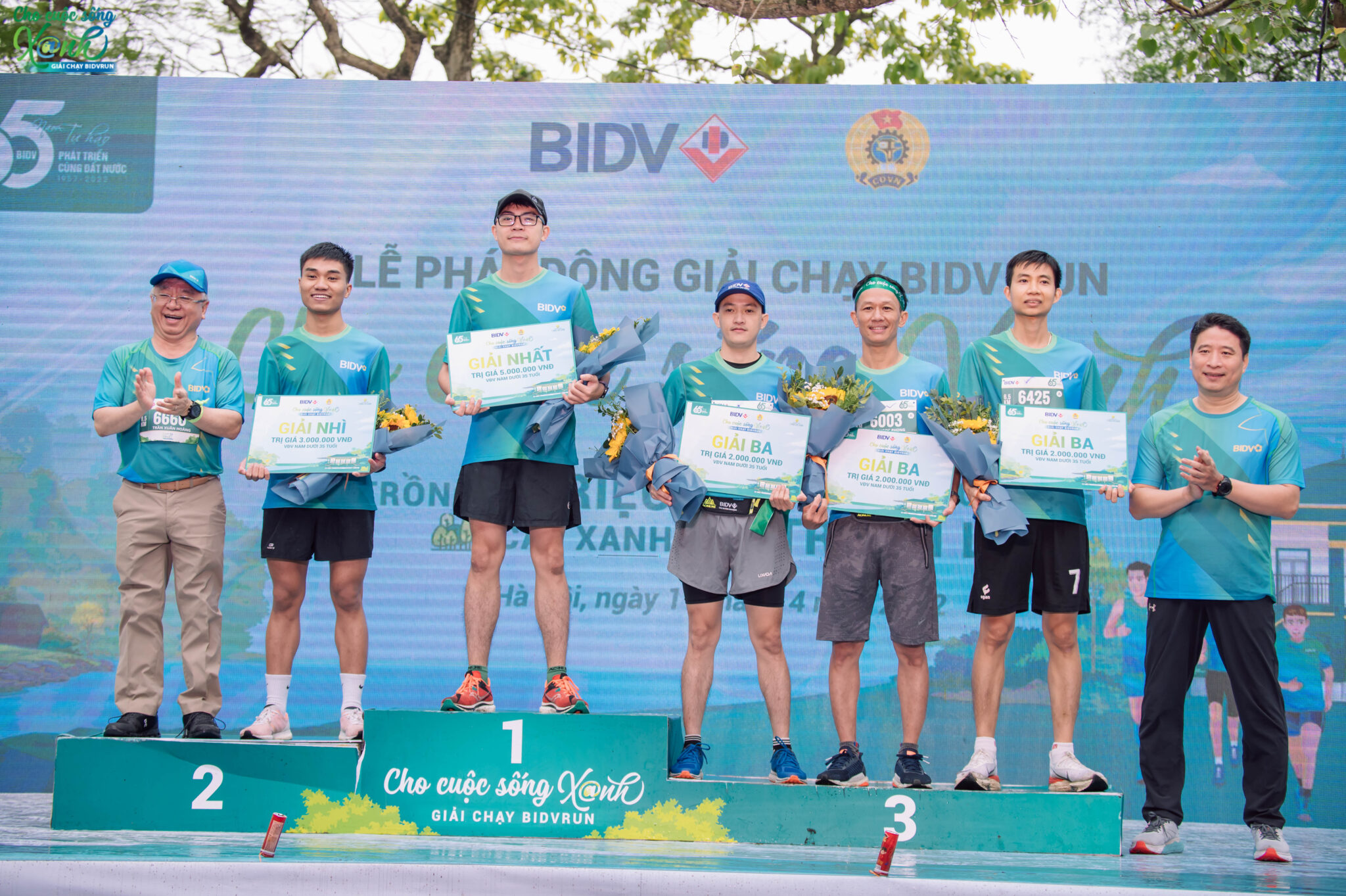 Những nhân viên ngân hàng “chạy nhanh chóng mặt” ở BIDV RUN - Cho cuộc ...